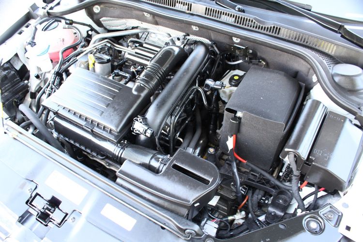 2017 Volkswagen Jetta 1.4T SE | Victory Motors of Colorado