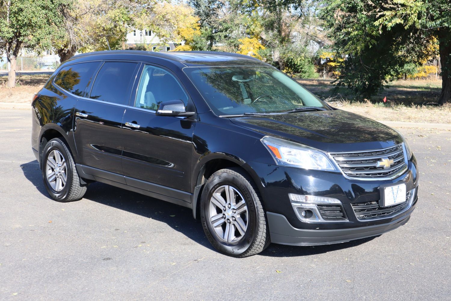 2017 Chevrolet Traverse LT | Victory Motors of Colorado