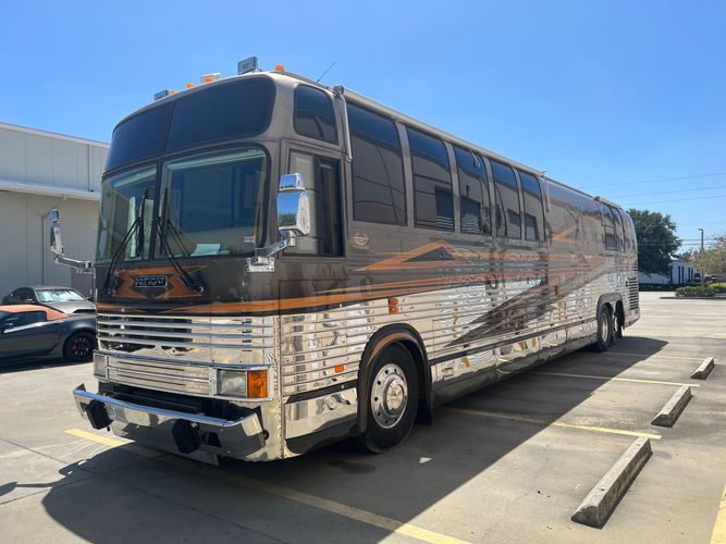 1998 PREVOST XL XL-45 | JLD AUTO GROUP