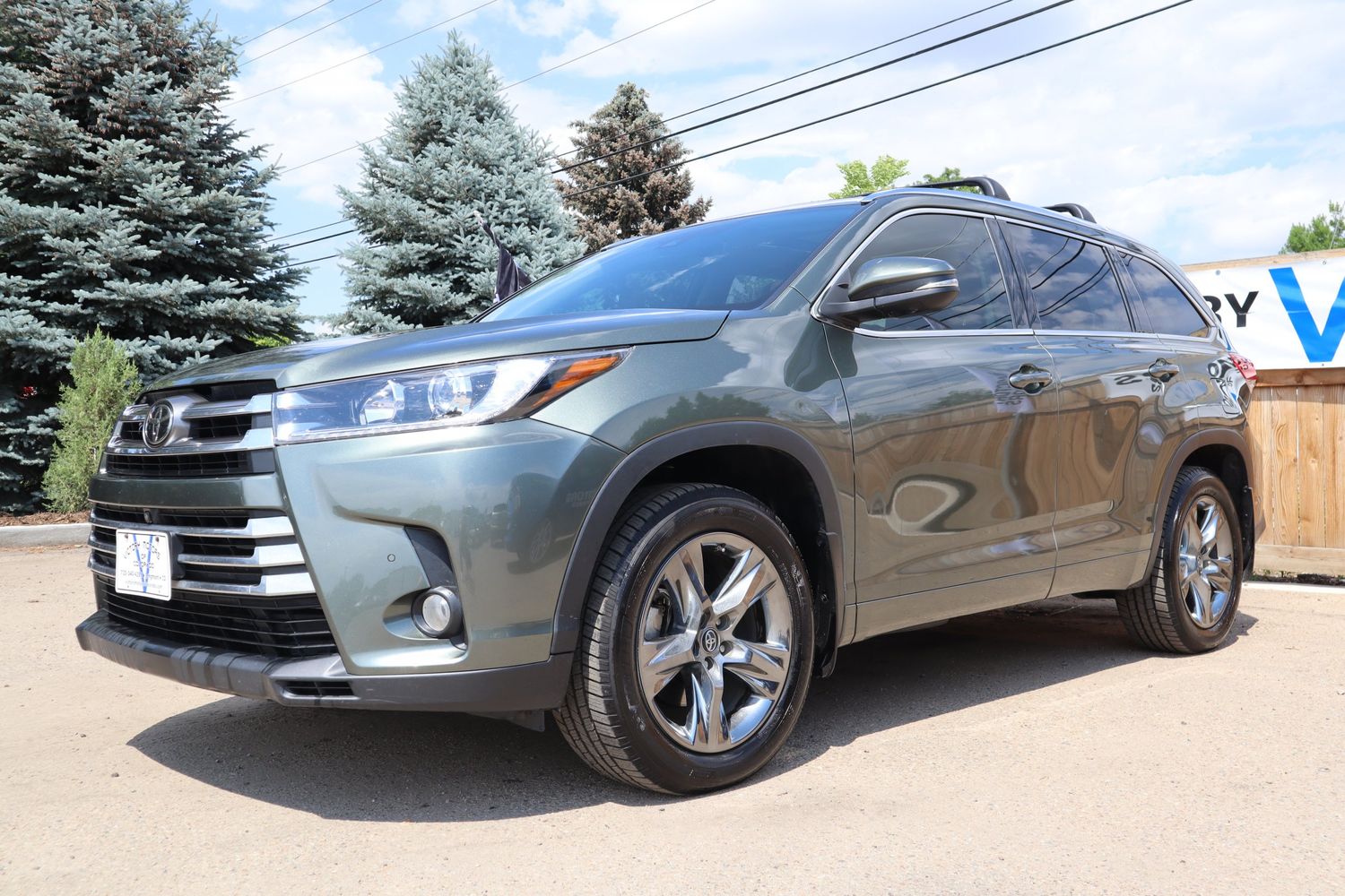 2017 Toyota Highlander Limited Platinum | Victory Motors of Colorado