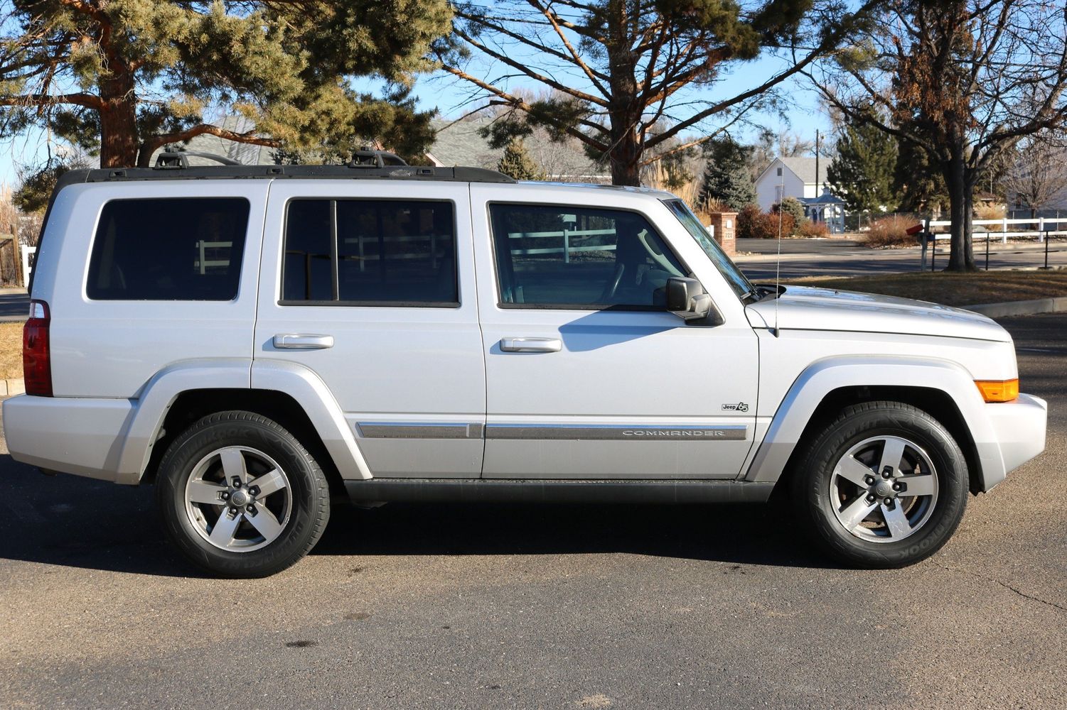 2006 Jeep Commander | Victory Motors of Colorado