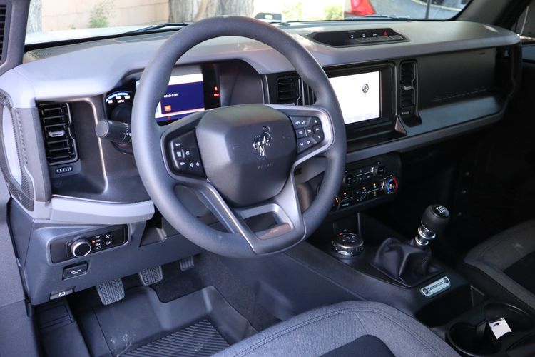 2023 Ford Bronco Base Advanced | Victory Motors of Colorado