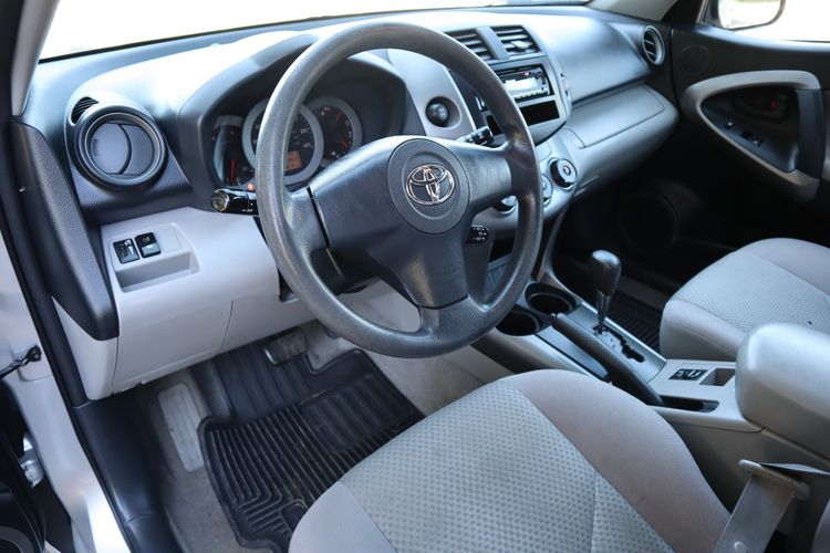 Toyota Rav4 2007 Interior