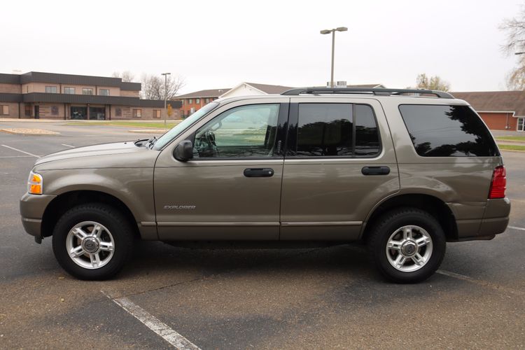2004 Ford Explorer XLT | Victory Motors of Colorado