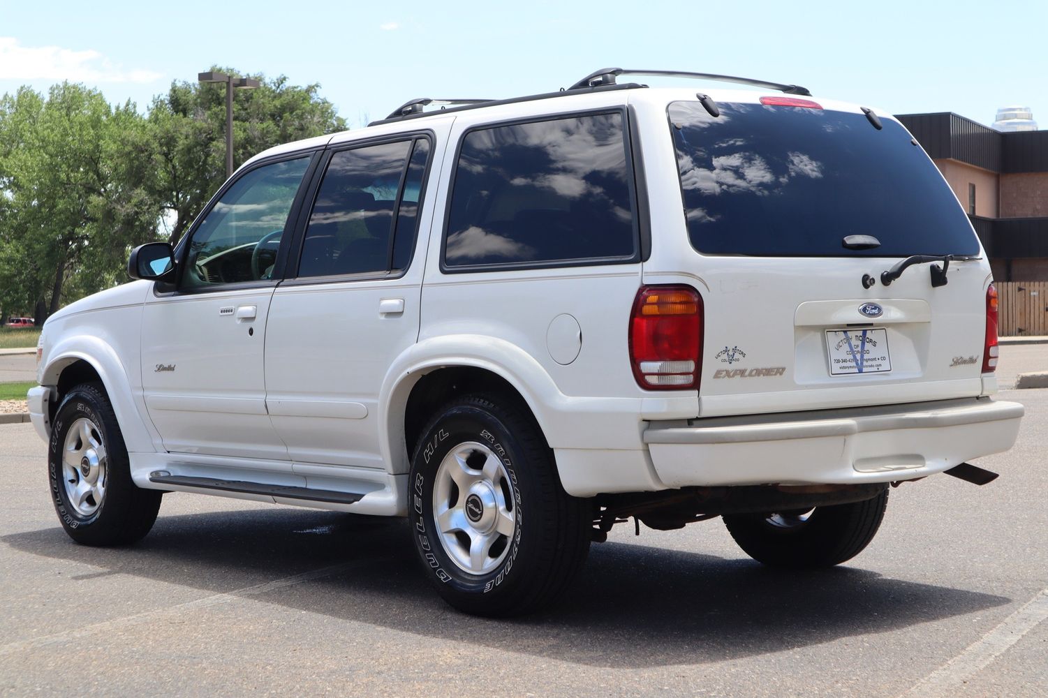 1999 Ford Explorer Limited | Victory Motors of Colorado