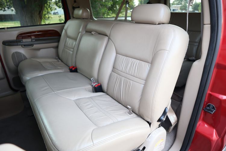 2000 Ford Excursion Limited | Victory Motors of Colorado