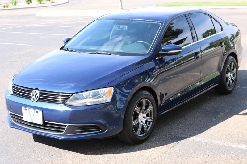 2013 Volkswagen Jetta Photos