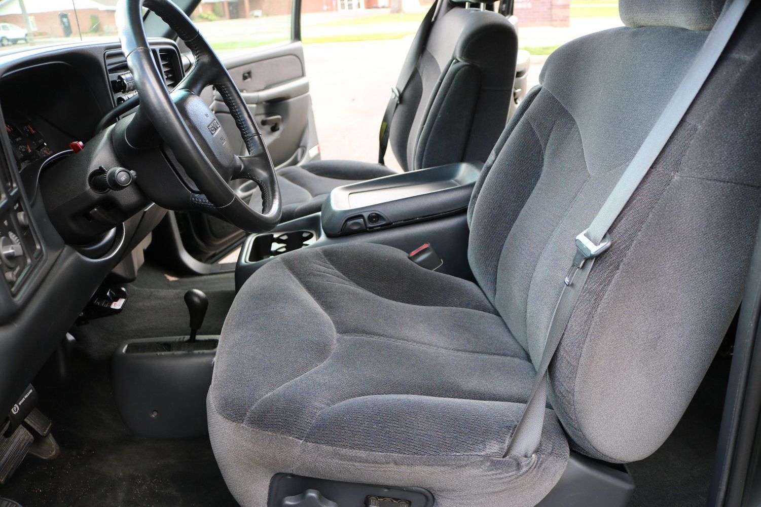 2001 GMC Sierra 2500HD SL | Victory Motors of Colorado