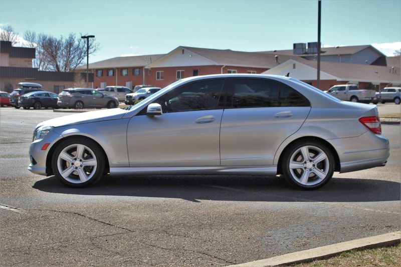 2010 Mercedes-Benz C 300 Photos