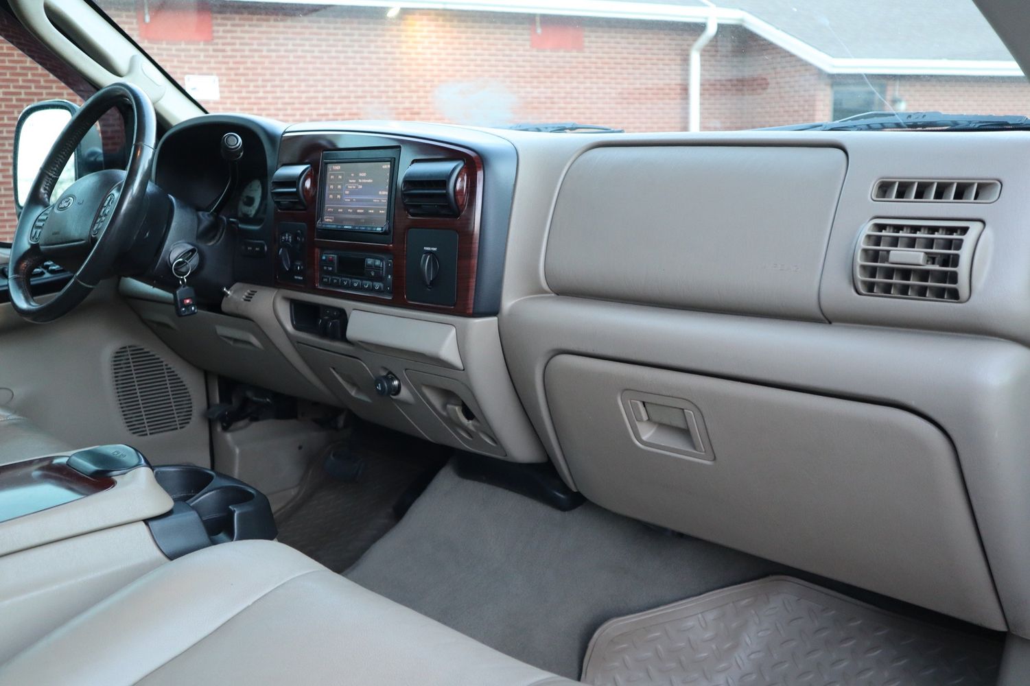 2005 Ford F-350 Super Duty Lariat | Victory Motors of Colorado