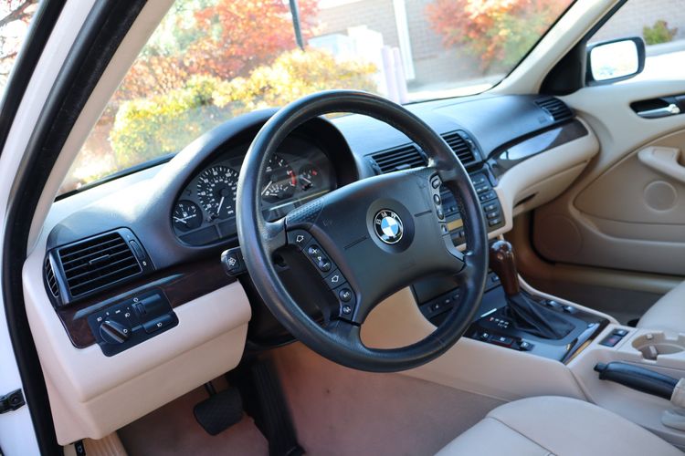 2003 BMW 325xi | Victory Motors of Colorado