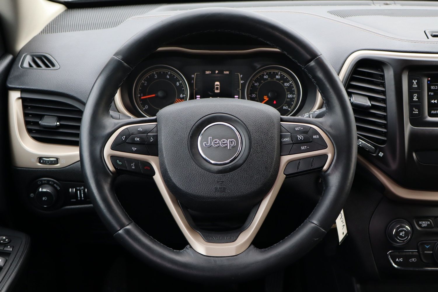 2015 Jeep Cherokee Latitude | Victory Motors of Colorado