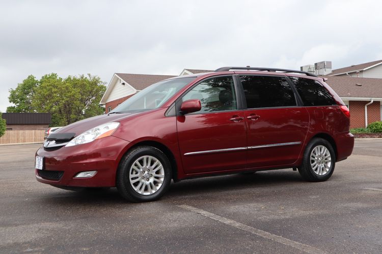 2008 Toyota Sienna XLE Limited | Victory Motors of Colorado
