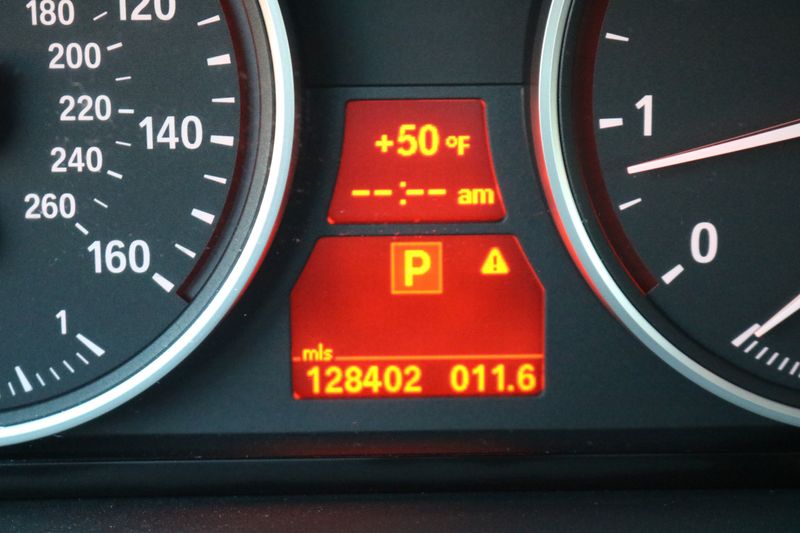 2008 BMW 528xi Photos