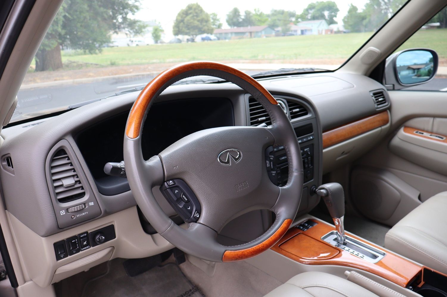 2002 INFINITI QX4 | Victory Motors of Colorado