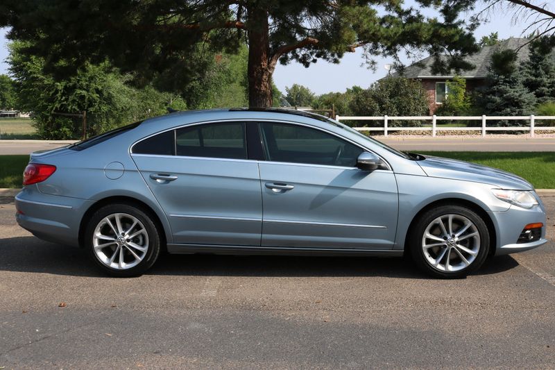 2009 Volkswagen CC Photos