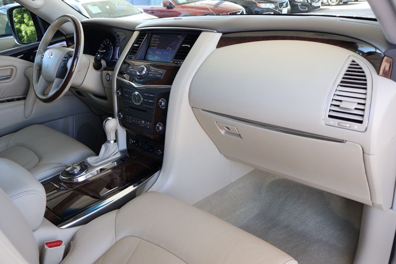 2013 INFINITI QX56 Photos