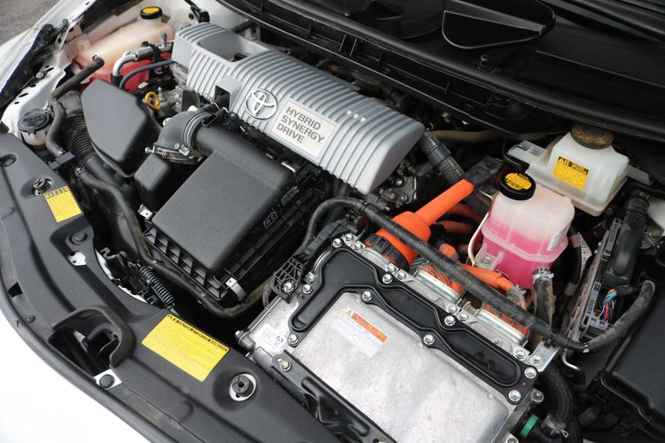 2011 Toyota Prius Three | Victory Motors of Colorado
