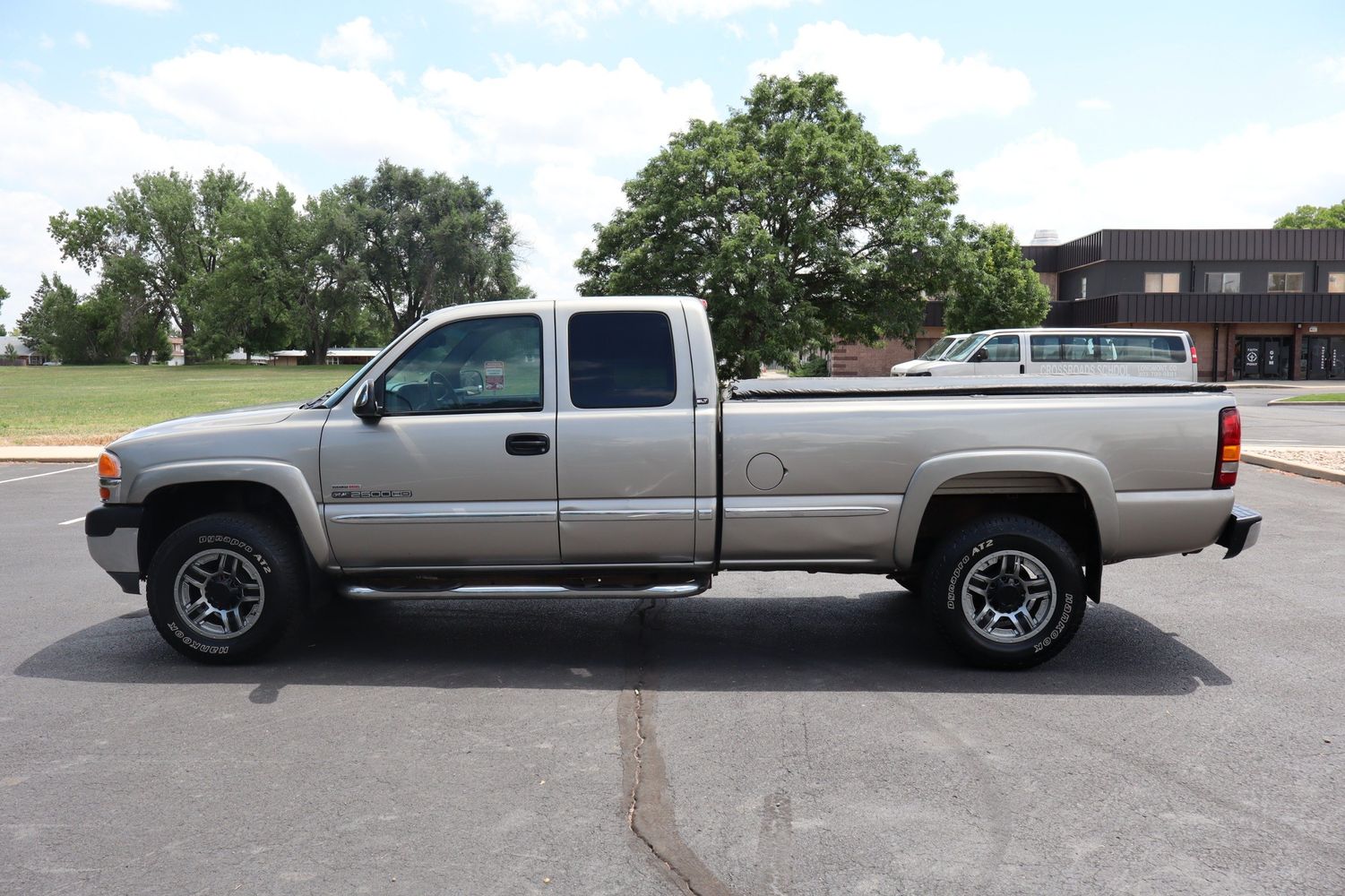 2002 GMC Sierra 2500HD SLT | Victory Motors of Colorado