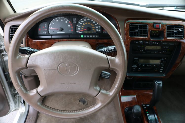 2000 Toyota 4Runner Limited | Victory Motors of Colorado