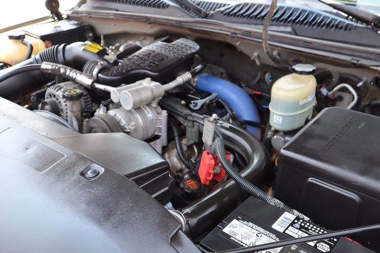 2002 Chevrolet Silverado 2500HD LT | Victory Motors of Colorado