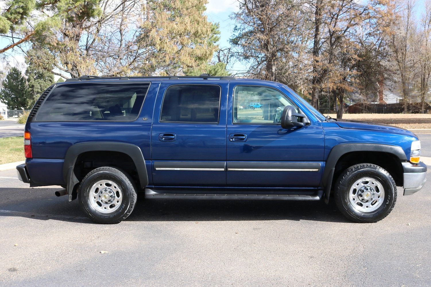 2002 Chevrolet Suburban 2500 LT Victory Motors Of Colorado 2002-chevrolet-suburban-2500-lt-victory-motors-of-colorado