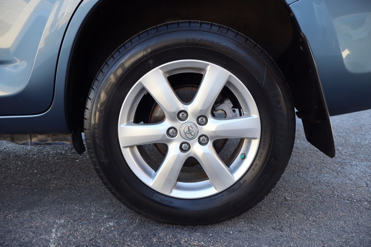 2007 Toyota RAV4 Limited | Victory Motors of Colorado