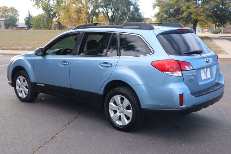 2012 Subaru Outback 2.5i Premium | Victory Motors of Colorado