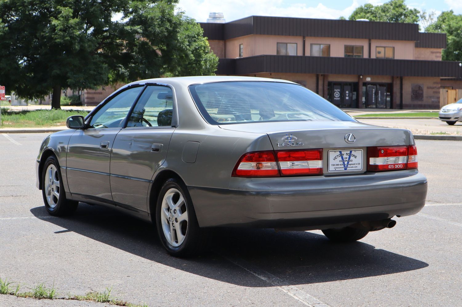 2001 Lexus ES 300 Base | Victory Motors of Colorado