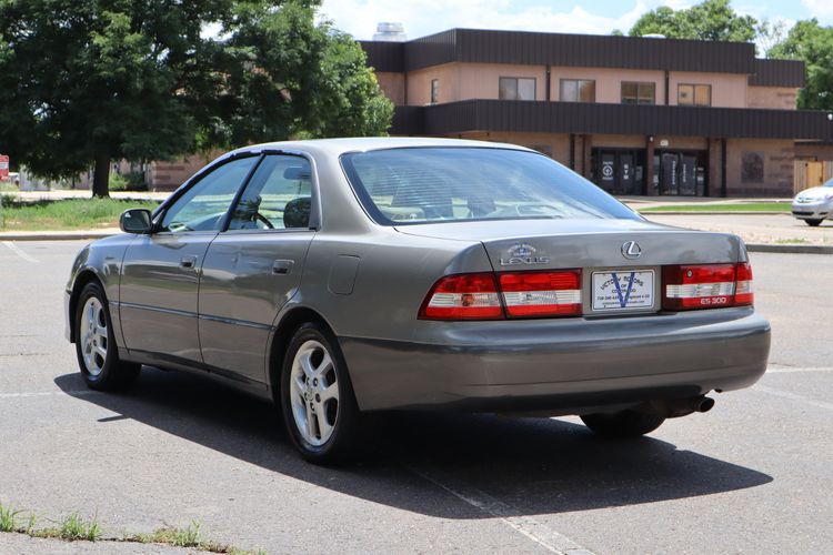 2001 Lexus ES 300 Base | Victory Motors of Colorado