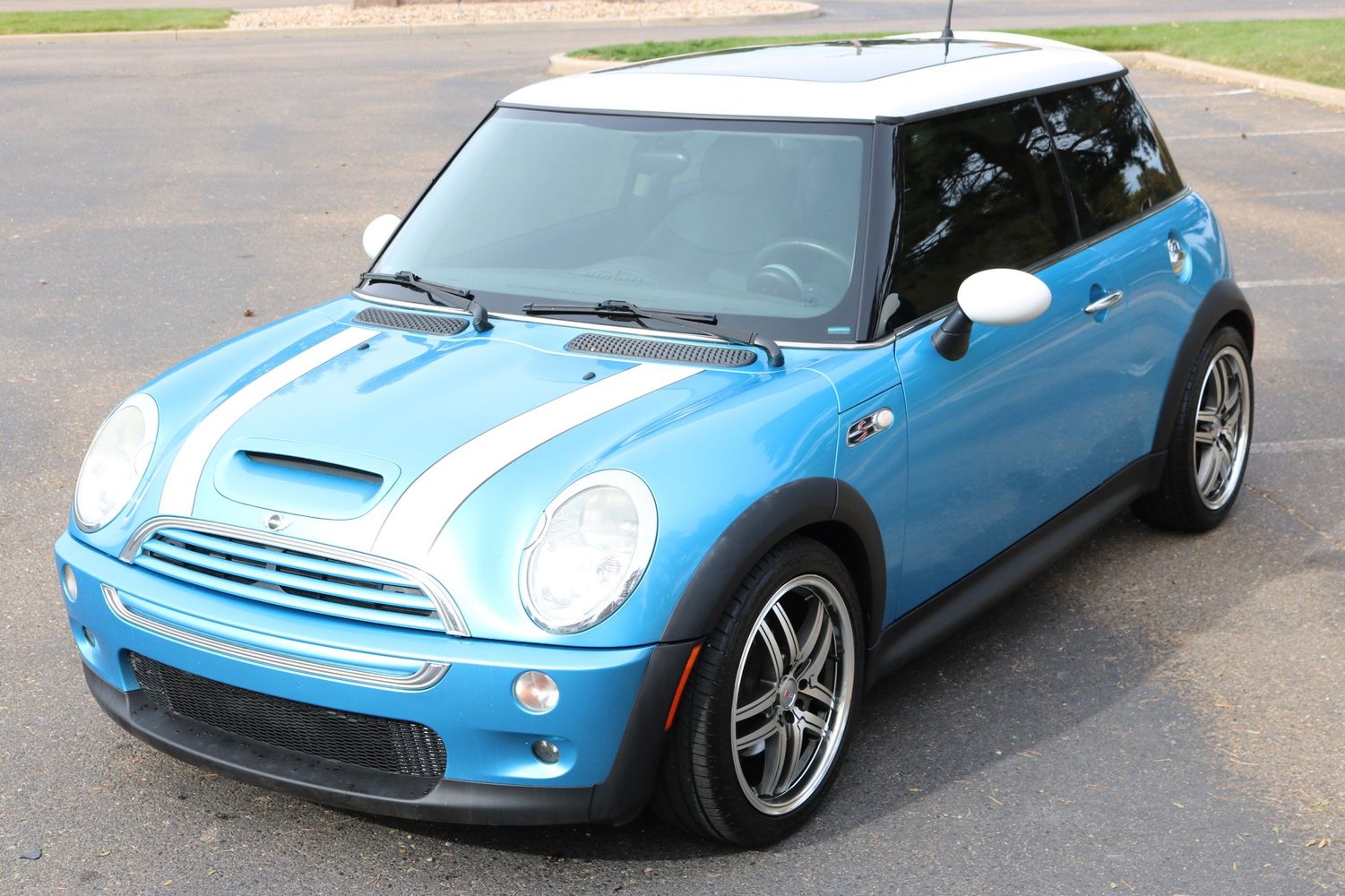 2004 MINI Cooper S | Victory Motors of Colorado