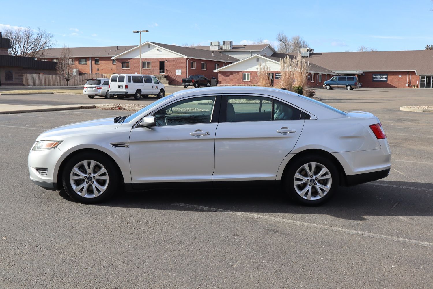 2012 Ford Taurus SEL | Victory Motors of Colorado