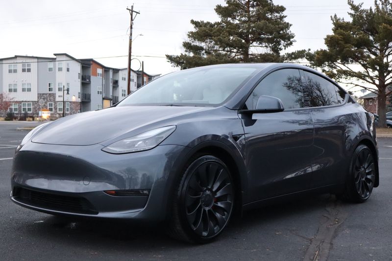 2023 Tesla Model Y Photos