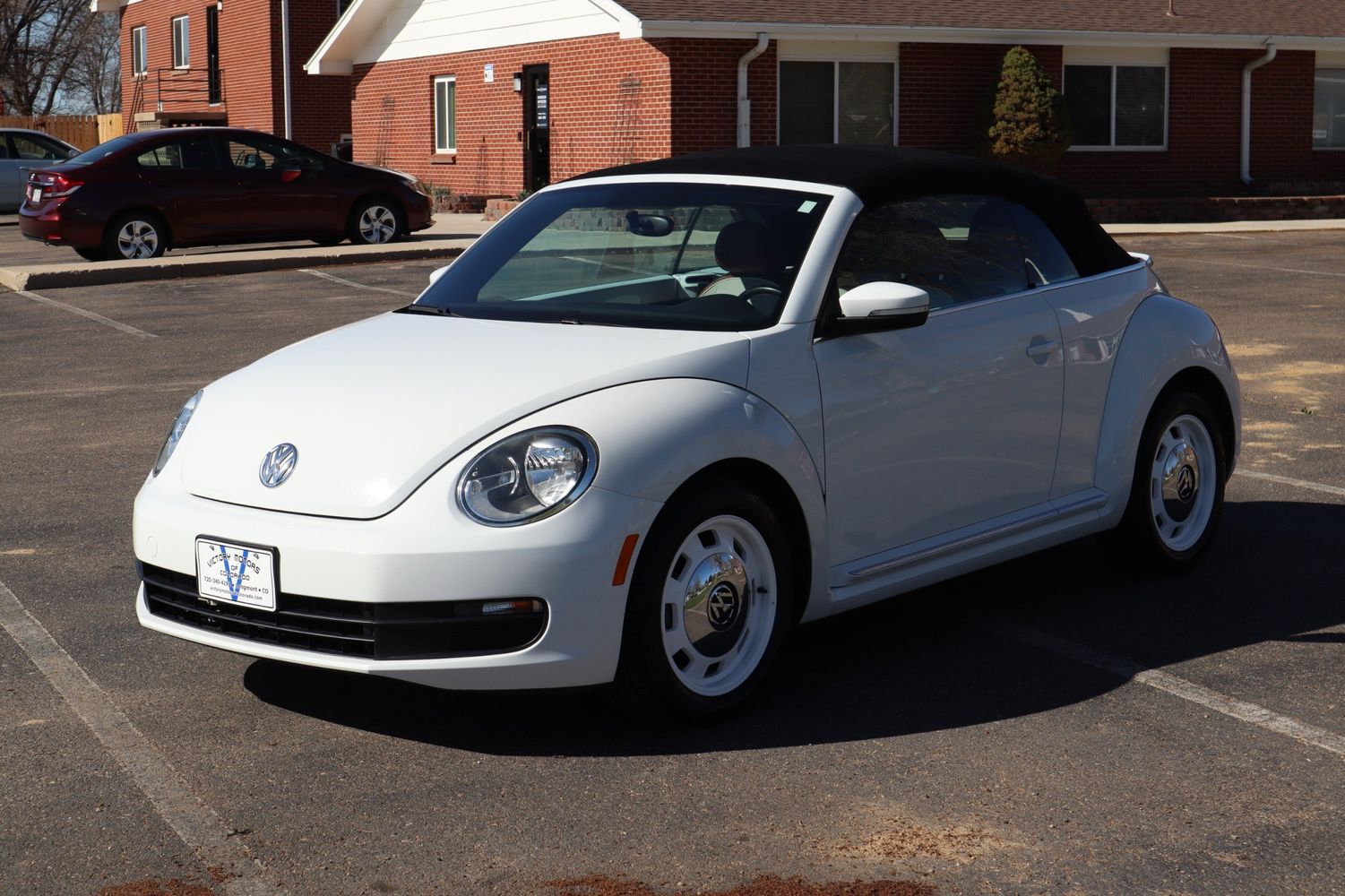 2015 Volkswagen Beetle Convertible 1.8T Classic PZEV | Victory Motors ...