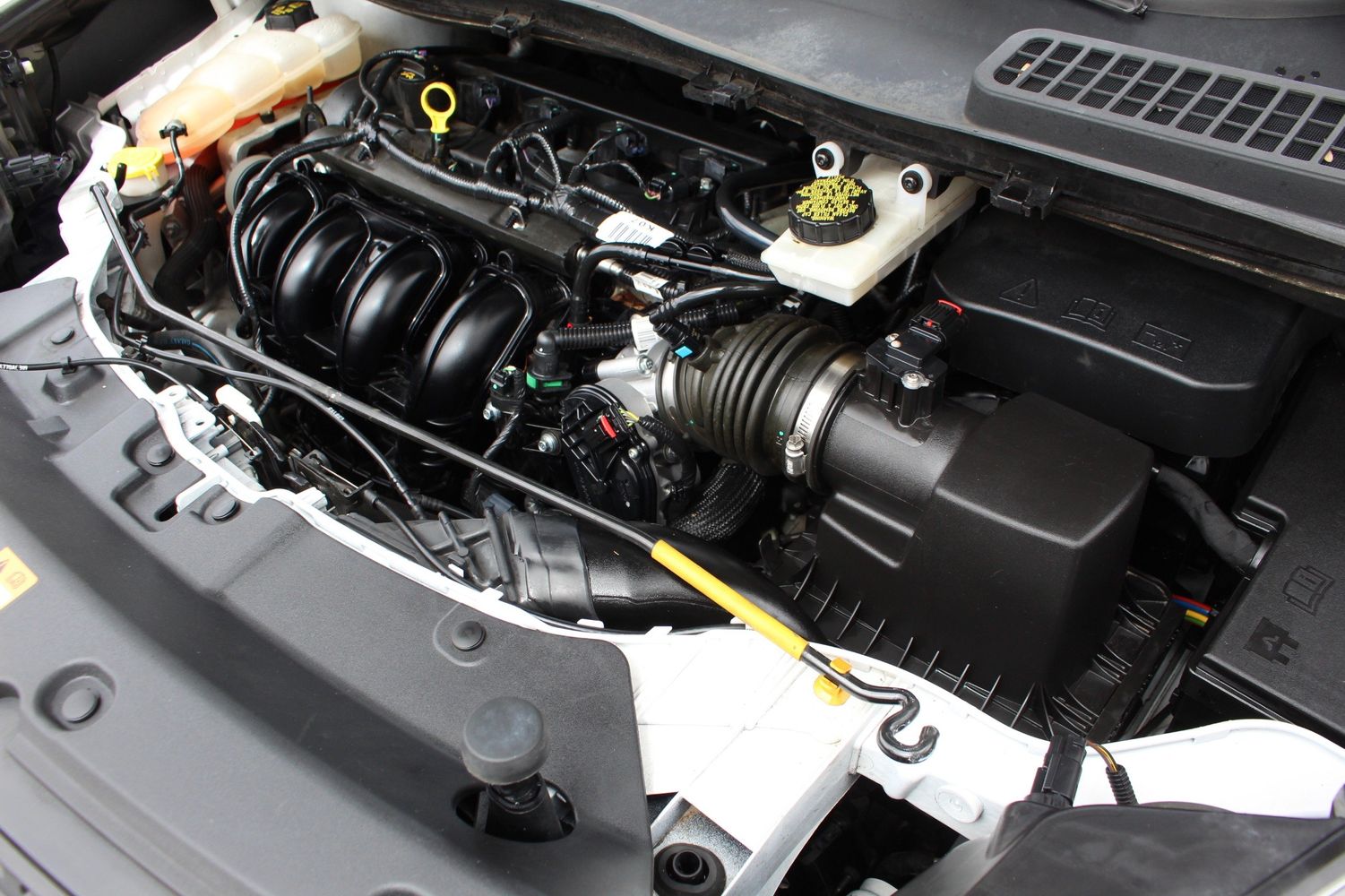 2016 Ford Escape SE | Victory Motors of Colorado