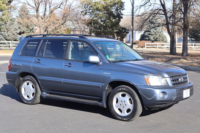 2005 Toyota Highlander Photos