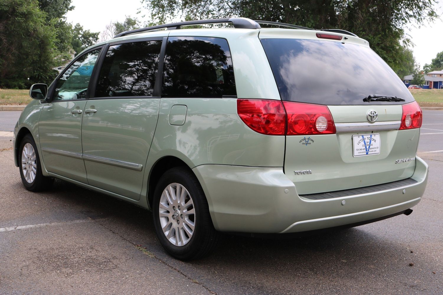 2008 Toyota Sienna XLE Limited | Victory Motors of Colorado