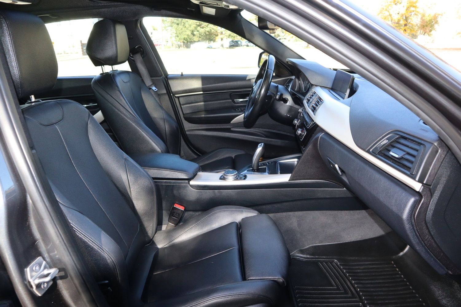 2016 BMW 3 Series 320i xDrive | Victory Motors of Colorado