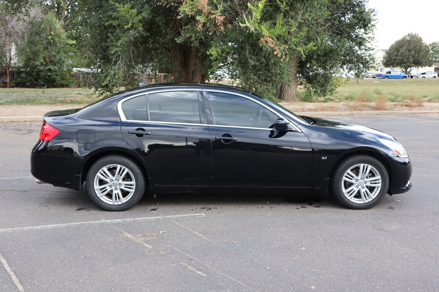 2015 INFINITI Q40 Base | Victory Motors of Colorado