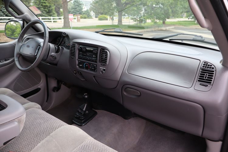 2002 Ford F-150 XLT | Victory Motors of Colorado