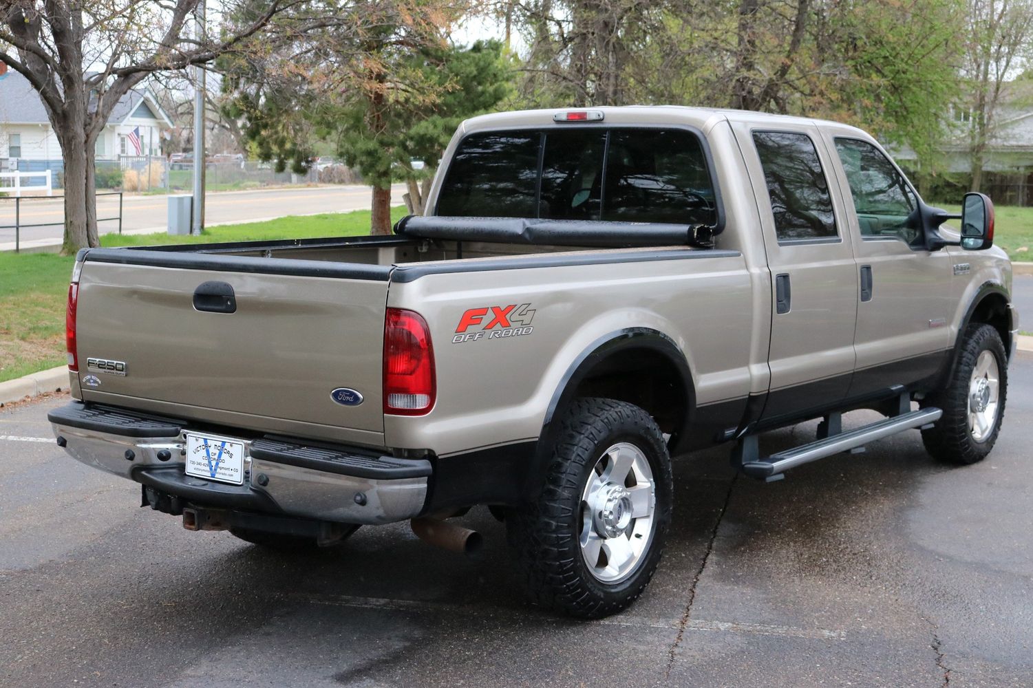 2006 Ford F-250 Super Duty Lariat | Victory Motors of Colorado