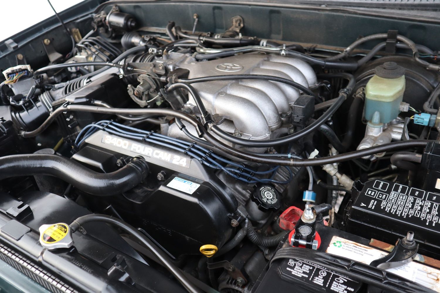 2000 Toyota 4Runner Limited | Victory Motors of Colorado