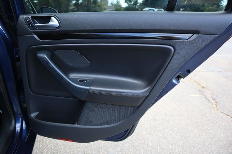 2013 Volkswagen Jetta SportWagen TDI | Victory Motors of Colorado