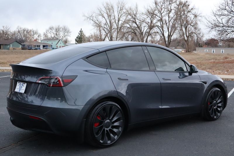 2023 Tesla Model Y Photos