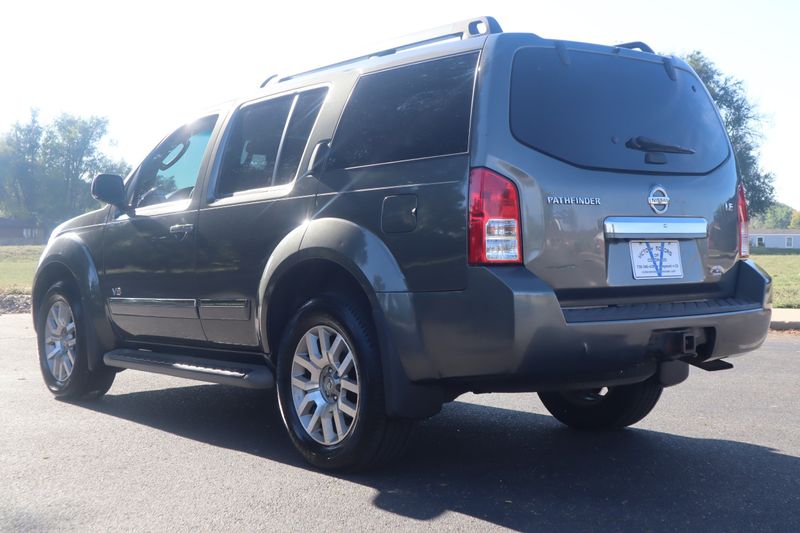 2008 Nissan Pathfinder Photos