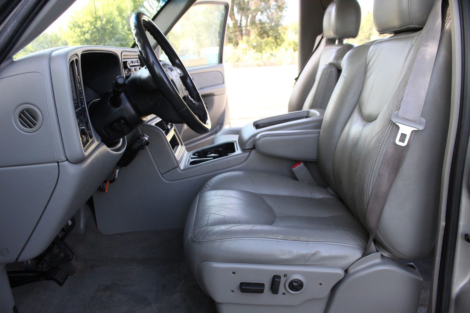 2003 GMC Sierra 2500HD SLT | Victory Motors of Colorado