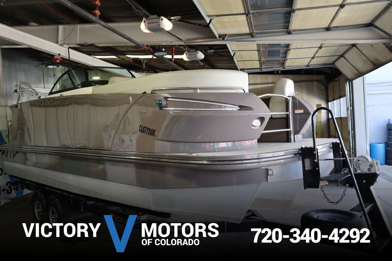 2018 LARSON ESCAPE PONTOON | Victory Motors of Colorado