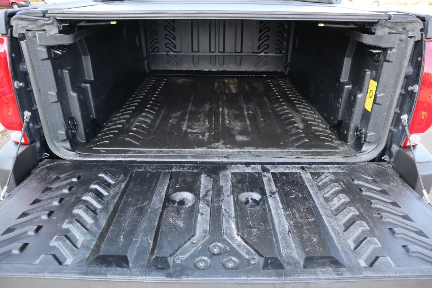 2004 Chevrolet Avalanche 2500 | Victory Motors of Colorado