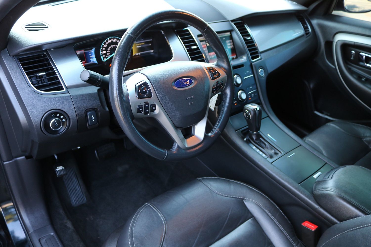 2014 Ford Taurus SEL | Victory Motors of Colorado