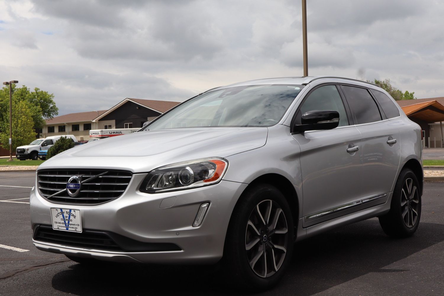 2017 Volvo XC60 T6 Dynamic | Victory Motors of Colorado